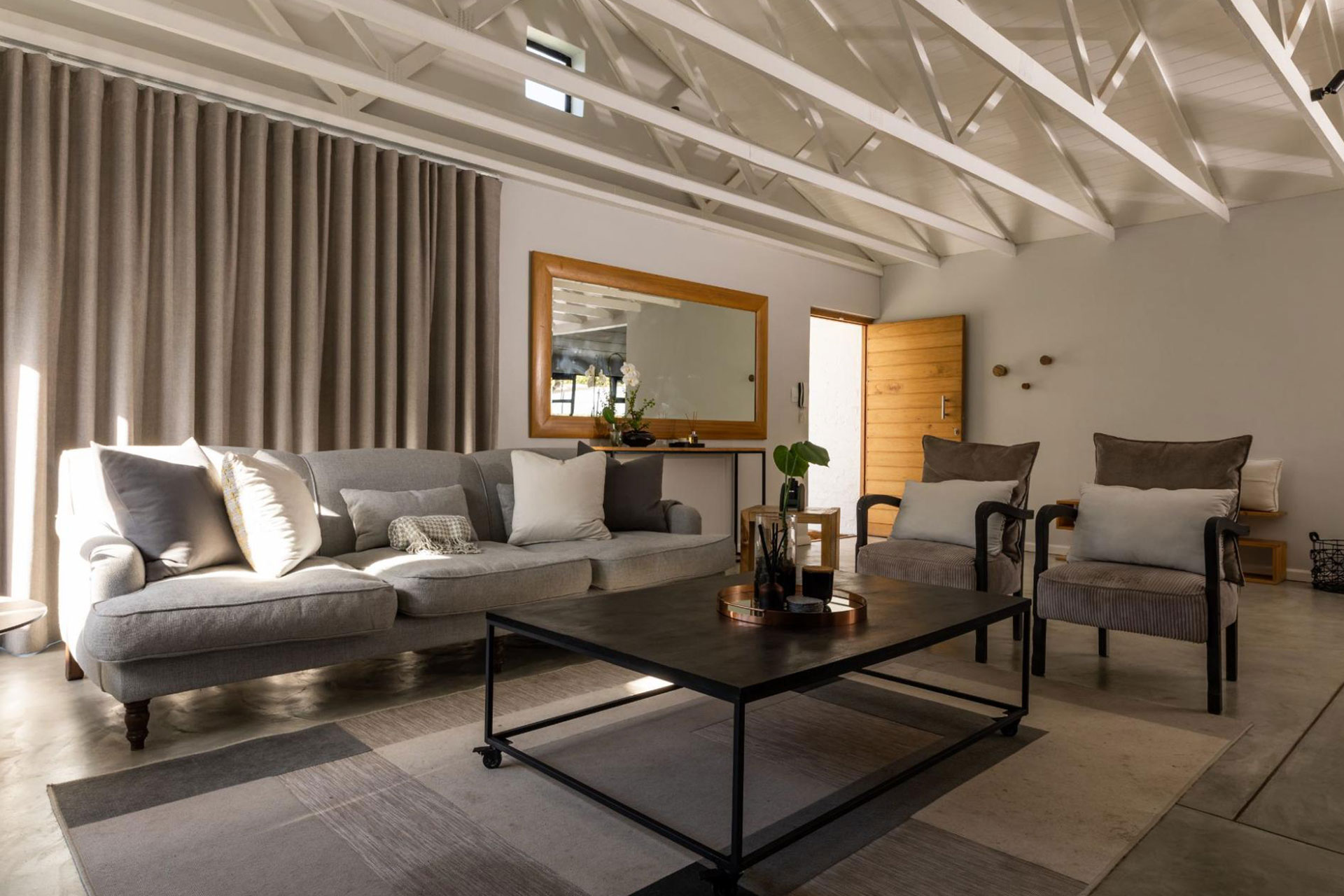 Center Table vs. Coffee Table: What’s Their Difference? - Urban Concepts