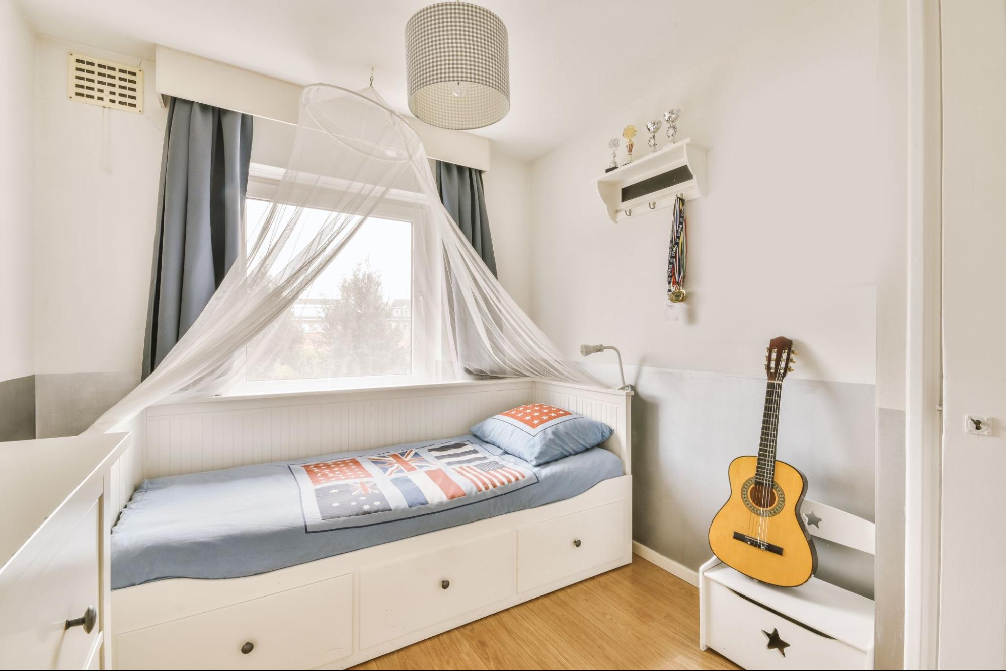 8 Best Beds for Small Bedroom Spaces - Urban Concepts